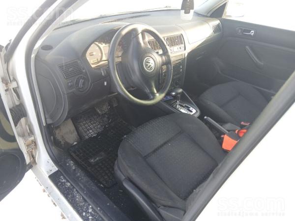 Balts Volkswagen Golf 2006 Tukums, ar dzinēja tilpumu 1.90 L un nobraukumu 216 tūkst. km par 2650 €, foto 8 vietnē AUTOMOTO.COM.LV