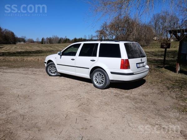Balts Volkswagen Golf 2006 Tukums, ar dzinēja tilpumu 1.90 L un nobraukumu 220 tūkst. km par 1600 €, foto 3 vietnē AUTOMOTO.COM.LV
