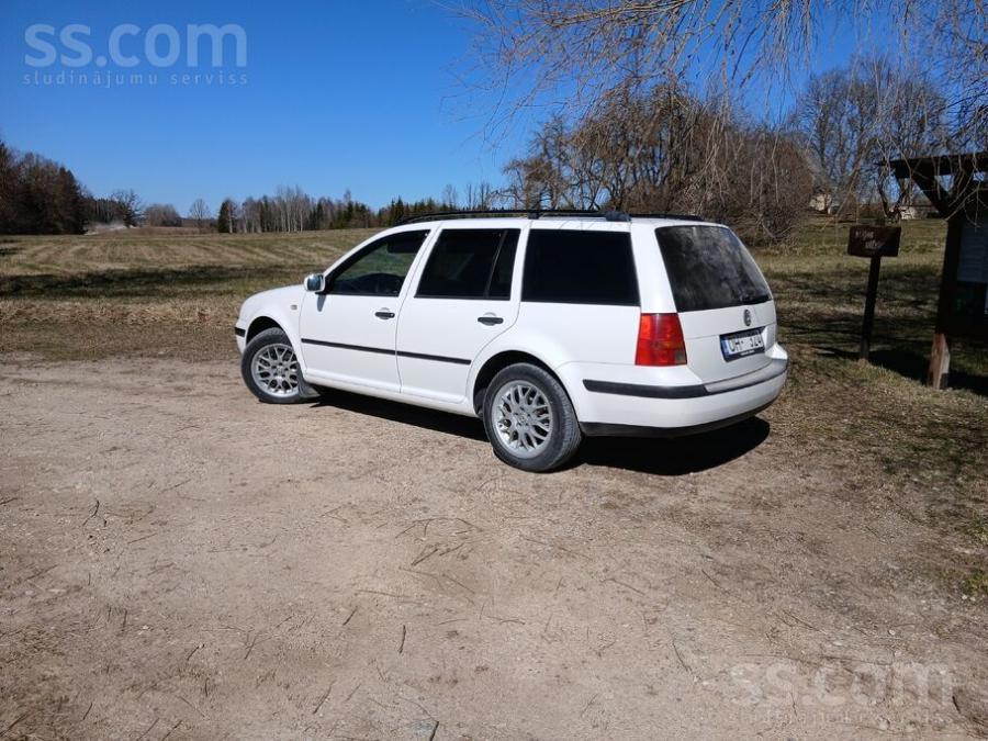 Balts Volkswagen Golf 2006 Tukums, ar dzinēja tilpumu 1.90 L un nobraukumu 220 tūkst. km par 1600 €, foto 4 vietnē AUTOMOTO.COM.LV
