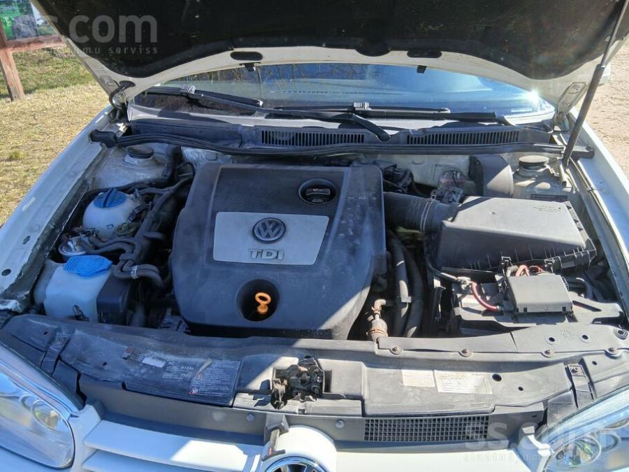 Balts Volkswagen Golf 2006 Tukums, ar dzinēja tilpumu 1.90 L un nobraukumu 220 tūkst. km par 1600 €, foto 9 vietnē AUTOMOTO.COM.LV