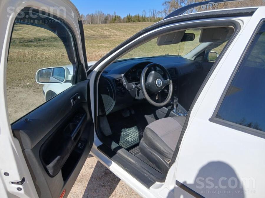 Balts Volkswagen Golf 2006 Tukums, ar dzinēja tilpumu 1.90 L un nobraukumu 220 tūkst. km par 1600 €, foto 10 vietnē AUTOMOTO.COM.LV