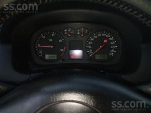Balts Volkswagen Golf 2006 Tukums, ar dzinēja tilpumu 1.90 L un nobraukumu 219 tūkst. km par 1800 €, foto 5 vietnē AUTOMOTO.COM.LV