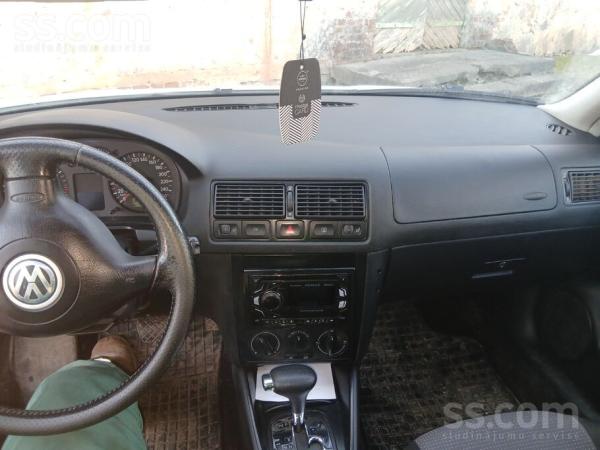 Balts Volkswagen Golf 2006 Tukums, ar dzinēja tilpumu 1.90 L un nobraukumu 219 tūkst. km par 1800 €, foto 5 vietnē AUTOMOTO.COM.LV