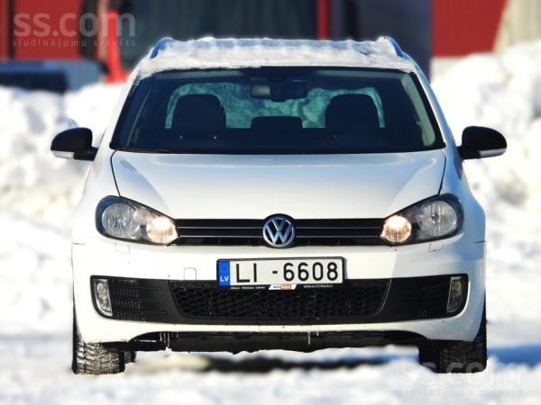 White Volkswagen Golf 2012 in Riga, with an engine capacity of 1.60 L and mileage of 358 thousand km for 5300 €, photo 2 on AUTOMOTO.COM.LV