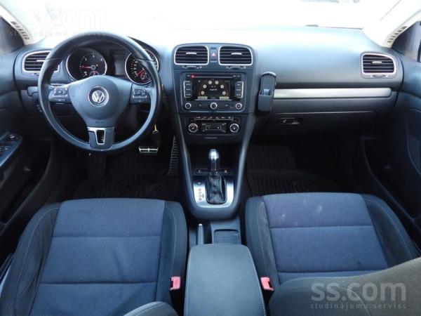 White Volkswagen Golf 2012 in Riga, with an engine capacity of 1.60 L and mileage of 358 thousand km for 5300 €, photo 10 on AUTOMOTO.COM.LV