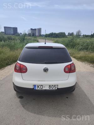Balts Volkswagen Golf 2008 Rīga, ar dzinēja tilpumu 1.40 L un nobraukumu 286 tūkst. km par 1600 €, foto 4 vietnē AUTOMOTO.COM.LV
