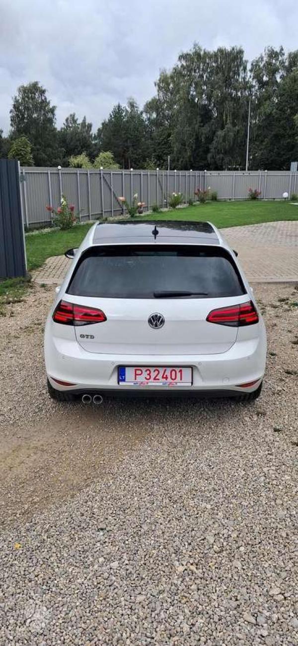 Balts Volkswagen Golf 2013 Pasvalys, ar dzinēja tilpumu 2.00 L un nobraukumu 285 tūkst. km par 9250 €, foto 9 vietnē AUTOMOTO.COM.LV