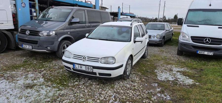 Balts Volkswagen Golf 2000 Marijampole, ar dzinēja tilpumu 1.90 L un nobraukumu 275 tūkst. km par 2150 €, foto 4 vietnē AUTOMOTO.COM.LV