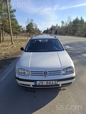 Белый Фольксваген Гольф 2000 в Рига, объемом двигателя 1.90 л и пробегом 261 тыс. км за 550 €, фото  на AUTOMOTO.COM.LV
