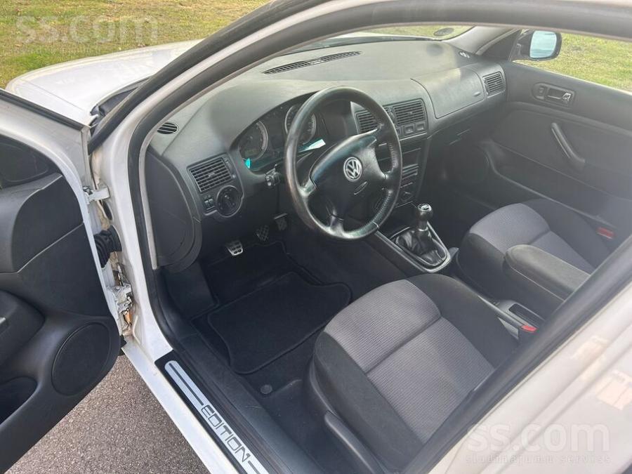 White Volkswagen Golf 2001 in Ludza, with an engine capacity of 1.90 L and mileage of 0 thousand km for 2350 €, photo 14 on AUTOMOTO.COM.LV