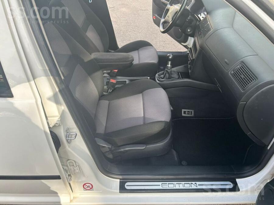 White Volkswagen Golf 2001 in Ludza, with an engine capacity of 1.90 L and mileage of 0 thousand km for 2350 €, photo 20 on AUTOMOTO.COM.LV
