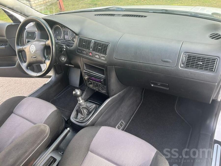 White Volkswagen Golf 2001 in Ludza, with an engine capacity of 1.90 L and mileage of 0 thousand km for 2350 €, photo 21 on AUTOMOTO.COM.LV