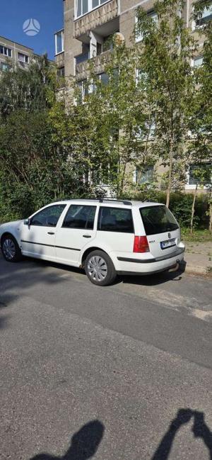 Balts Volkswagen Golf 2001 Viļņa, ar dzinēja tilpumu 1.60 L un nobraukumu 229 tūkst. km par 700 €, foto 4 vietnē AUTOMOTO.COM.LV