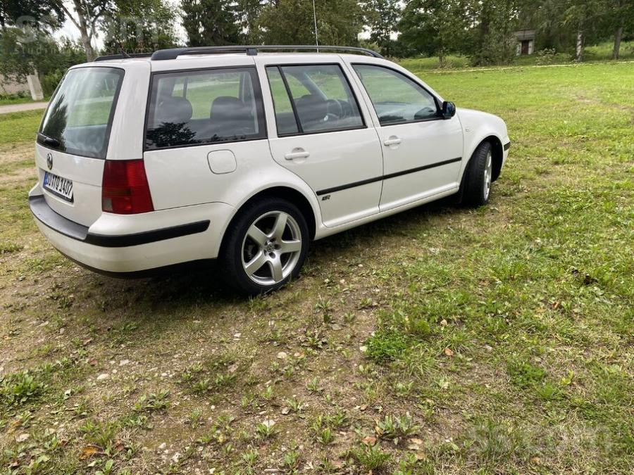 White Volkswagen Golf 2001 in Ludza, with an engine capacity of 1.90 L and mileage of 0 thousand km for 2300 €, photo 7 on AUTOMOTO.COM.LV