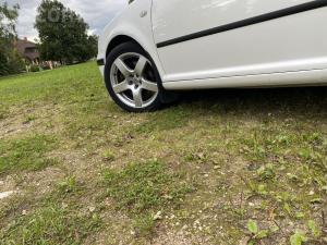 White Volkswagen Golf 2001 in Ludza, with an engine capacity of 1.90 L and mileage of 0 thousand km for 2300 €, photo 10 on AUTOMOTO.COM.LV