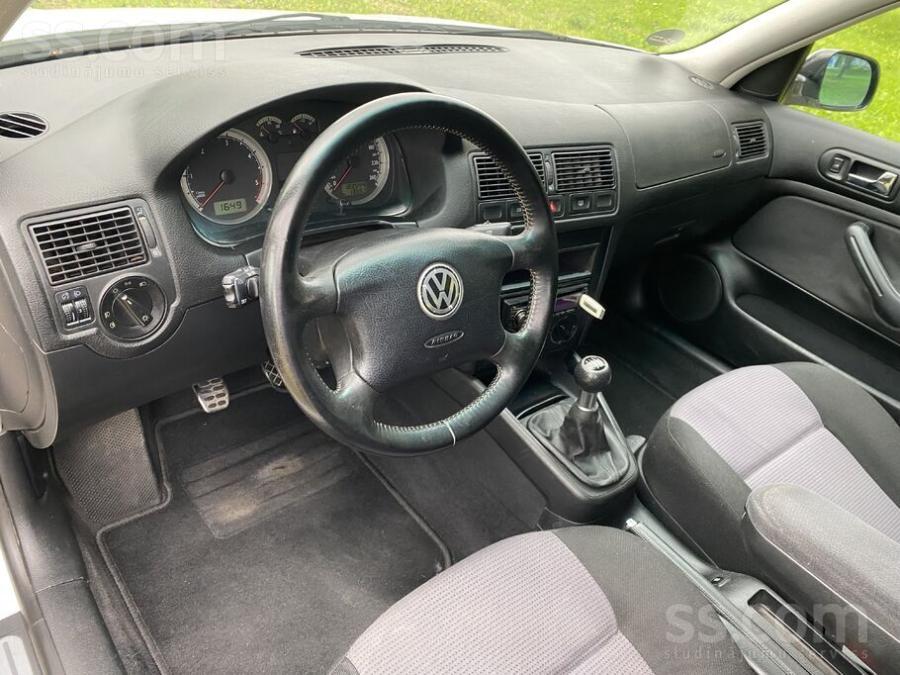 White Volkswagen Golf 2001 in Ludza, with an engine capacity of 1.90 L and mileage of 0 thousand km for 2300 €, photo 13 on AUTOMOTO.COM.LV