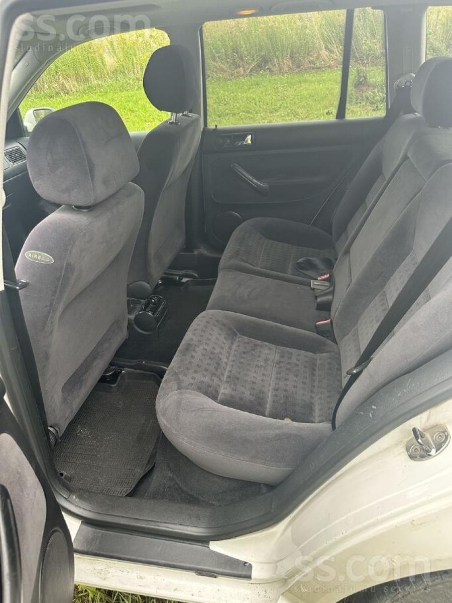 Balts Volkswagen Golf 2001 Rīga, ar dzinēja tilpumu 1.90 L un nobraukumu 406 tūkst. km par 1200 €, foto 8 vietnē AUTOMOTO.COM.LV