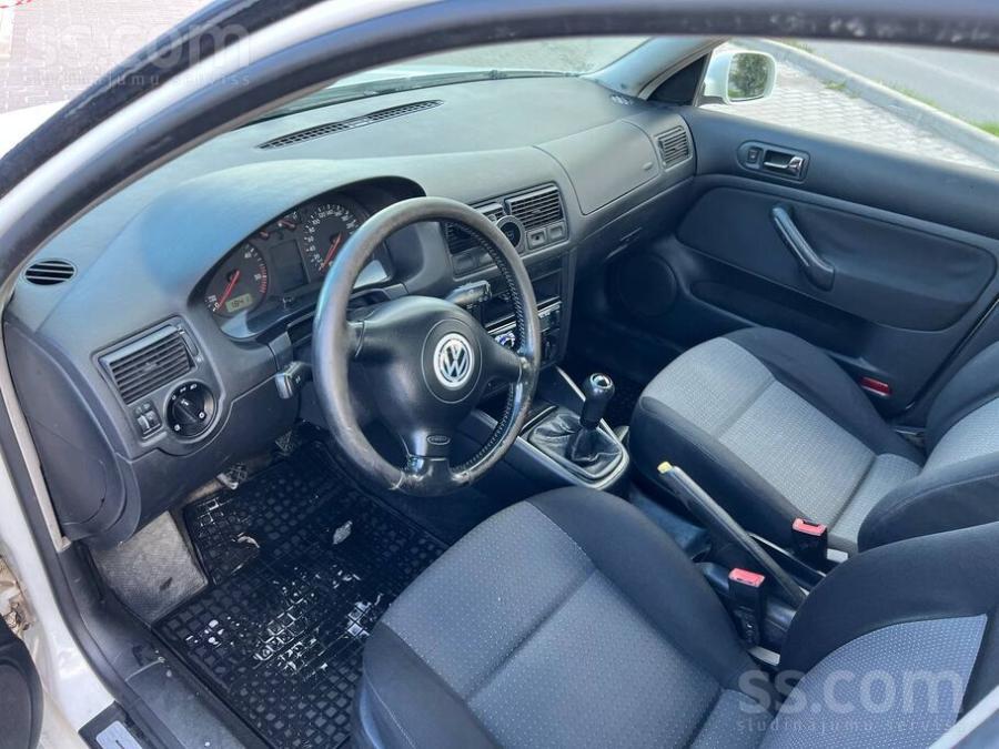 Balts Volkswagen Golf 2003 Rēzekne, ar dzinēja tilpumu 1.90 L un nobraukumu 0 tūkst. km par 1350 €, foto 9 vietnē AUTOMOTO.COM.LV