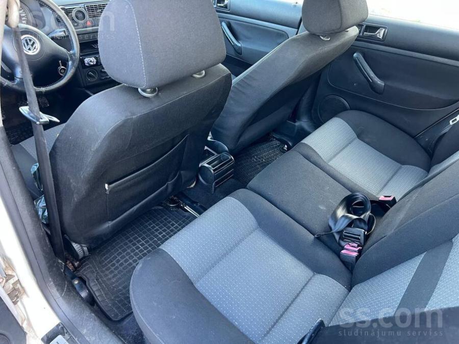 Balts Volkswagen Golf 2003 Rēzekne, ar dzinēja tilpumu 1.90 L un nobraukumu 0 tūkst. km par 1350 €, foto 10 vietnē AUTOMOTO.COM.LV