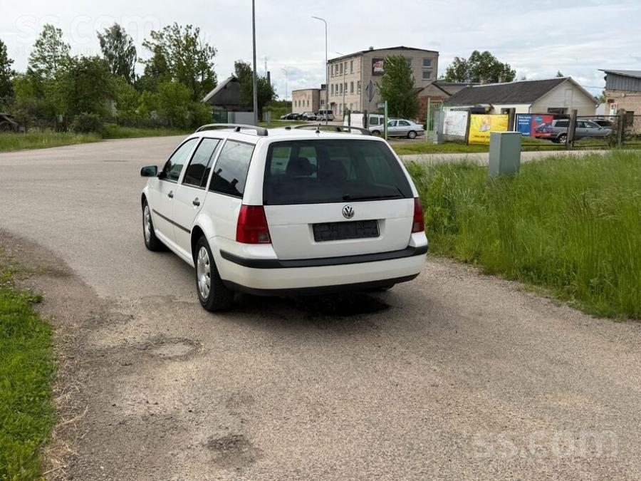 Белый Фольксваген Гольф 2004 в Лудза, объемом двигателя 1.90 л и пробегом 215 тыс. км за 2750 €, фото 5 на AUTOMOTO.COM.LV