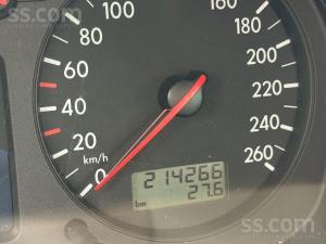 Белый Фольксваген Гольф 2004 в Лудза, объемом двигателя 1.90 л и пробегом 215 тыс. км за 2750 €, фото 10 на AUTOMOTO.COM.LV