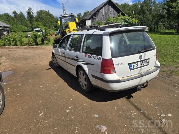 Balts Volkswagen Golf 2004 Rēzekne, ar dzinēja tilpumu 1.90 L un nobraukumu 414 tūkst. km par 1400 €, foto 5 vietnē AUTOMOTO.COM.LV