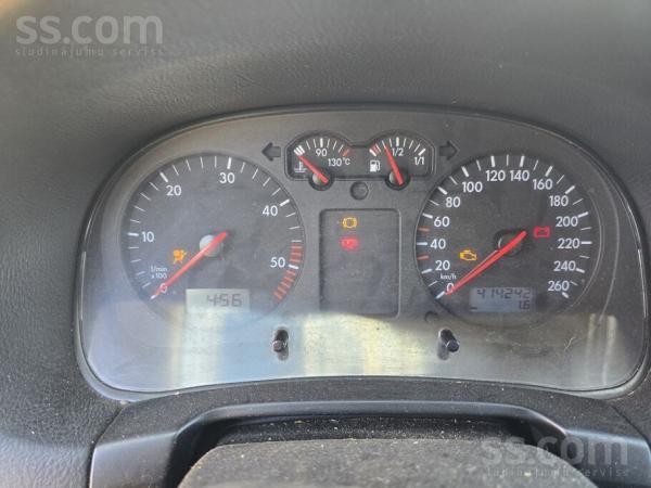 Balts Volkswagen Golf 2004 Rēzekne, ar dzinēja tilpumu 1.90 L un nobraukumu 414 tūkst. km par 1400 €, foto 10 vietnē AUTOMOTO.COM.LV