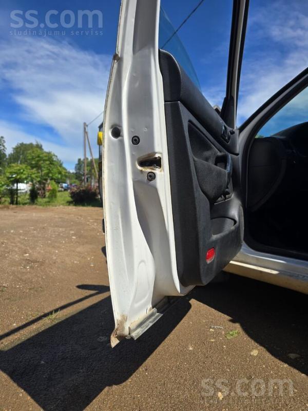 Balts Volkswagen Golf 2004 Rēzekne, ar dzinēja tilpumu 1.90 L un nobraukumu 414 tūkst. km par 1400 €, foto 11 vietnē AUTOMOTO.COM.LV