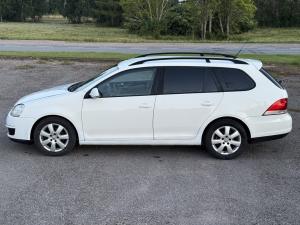 White Volkswagen Golf 2007 in Tallinn, with an engine capacity of 1.90 L and mileage of 352 thousand km for 1199 €, photo 24 on AUTOMOTO.COM.LV