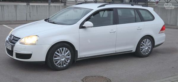 Balts Volkswagen Golf 2008 Telšiai, ar dzinēja tilpumu 1.90 L un nobraukumu 298 tūkst. km par 1850 €, foto 1 vietnē AUTOMOTO.COM.LV