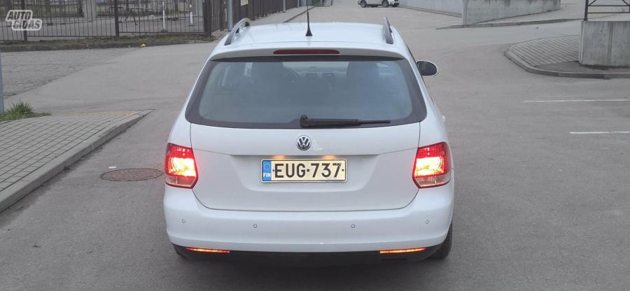 White Volkswagen Golf 2008 in Telschi, with an engine capacity of 1.90 L and mileage of 298 thousand km for 1800 €, photo 4 on AUTOMOTO.COM.LV