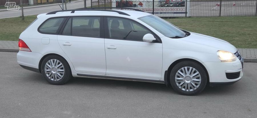 White Volkswagen Golf 2008 in Telschi, with an engine capacity of 1.90 L and mileage of 298 thousand km for 1800 €, photo 7 on AUTOMOTO.COM.LV