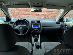 Balts Volkswagen Golf 2008 Cēsis, ar dzinēja tilpumu 1.90 L un nobraukumu 387 tūkst. km par 1500 €, foto 10 vietnē AUTOMOTO.COM.LV