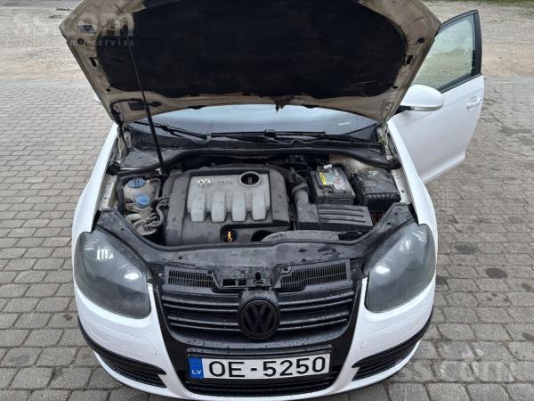 Balts Volkswagen Golf 2008 Cēsis, ar dzinēja tilpumu 1.90 L un nobraukumu 387 tūkst. km par 1500 €, foto 10 vietnē AUTOMOTO.COM.LV