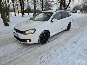 White Volkswagen Golf 2010 in Radviliskis, with an engine capacity of 1.90 L and mileage of 372 thousand km for 2650 €, photo  on AUTOMOTO.COM.LV