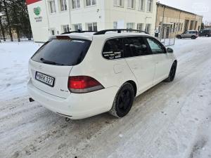 White Volkswagen Golf 2010 in Radviliskis, with an engine capacity of 1.90 L and mileage of 372 thousand km for 2650 €, photo 3 on AUTOMOTO.COM.LV
