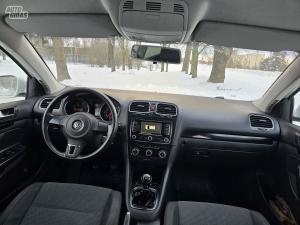 White Volkswagen Golf 2010 in Radviliskis, with an engine capacity of 1.90 L and mileage of 372 thousand km for 2650 €, photo 17 on AUTOMOTO.COM.LV