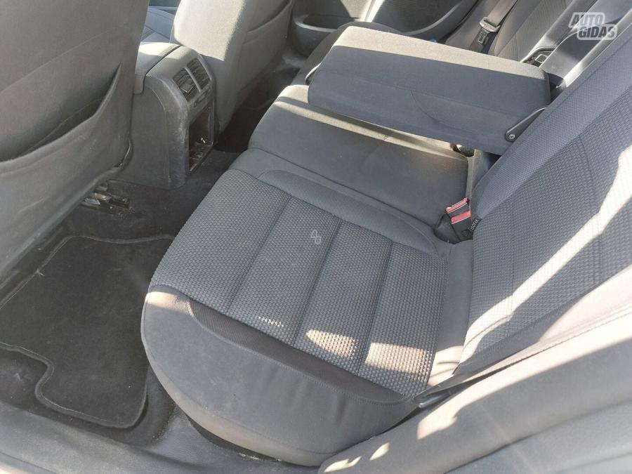 Balts Volkswagen Golf 2010 Ukmergė, ar dzinēja tilpumu 1.60 L un nobraukumu 230 tūkst. km par 2150 €, foto 4 vietnē AUTOMOTO.COM.LV