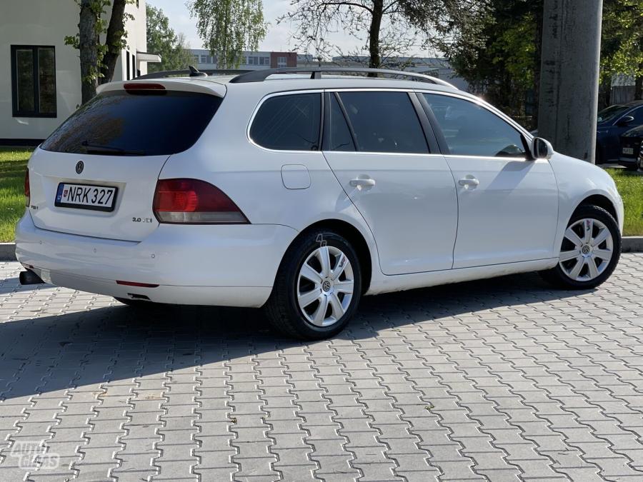White Volkswagen Golf 2010 in Siauliai, with an engine capacity of 2.00 L and mileage of 383 thousand km for 2500 €, photo 7 on AUTOMOTO.COM.LV