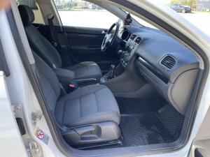 White Volkswagen Golf 2010 in Siauliai, with an engine capacity of 2.00 L and mileage of 383 thousand km for 2500 €, photo 13 on AUTOMOTO.COM.LV