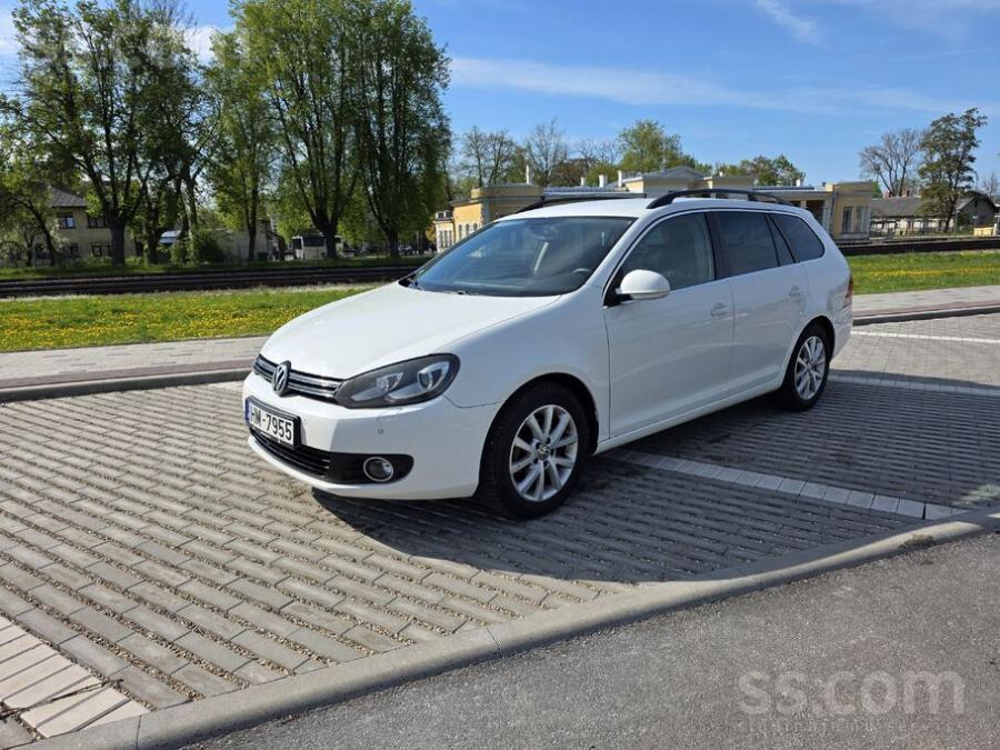 White Volkswagen Golf 2010 in Cesis, with an engine capacity of 1.40 L and mileage of 223 thousand km for 1995 €, photo 3 on AUTOMOTO.COM.LV