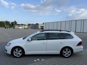 White Volkswagen Golf 2010 in Raseiniai, with an engine capacity of 2.00 L and mileage of 290 thousand km for 3700 €, photo 4 on AUTOMOTO.COM.LV