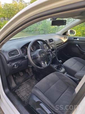 Balts Volkswagen Golf 2010 Rīga, ar dzinēja tilpumu 1.60 L un nobraukumu 385 tūkst. km par 2200 €, foto 6 vietnē AUTOMOTO.COM.LV