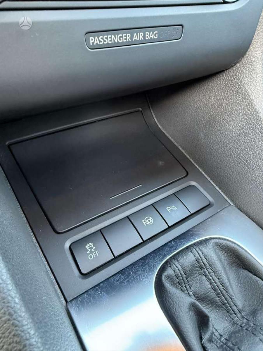 Balts Volkswagen Golf 2010 Raseiniai, ar dzinēja tilpumu 1.97 L un nobraukumu 291 tūkst. km par 3600 €, foto 24 vietnē AUTOMOTO.COM.LV