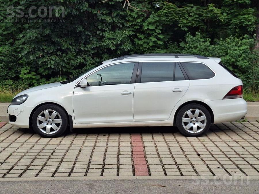 Balts Volkswagen Golf 2010 Rīga, ar dzinēja tilpumu 1.60 L un nobraukumu 385 tūkst. km par 1750 €, foto 3 vietnē AUTOMOTO.COM.LV