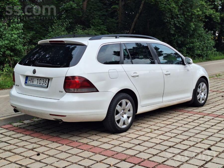 Balts Volkswagen Golf 2010 Rīga, ar dzinēja tilpumu 1.60 L un nobraukumu 385 tūkst. km par 1750 €, foto 6 vietnē AUTOMOTO.COM.LV