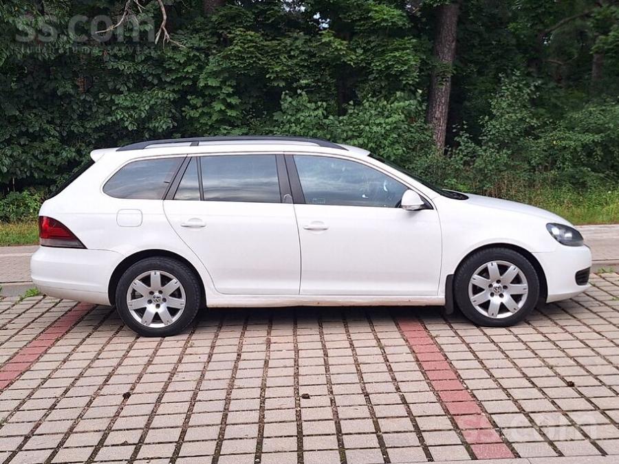 Balts Volkswagen Golf 2010 Rīga, ar dzinēja tilpumu 1.60 L un nobraukumu 385 tūkst. km par 1750 €, foto 7 vietnē AUTOMOTO.COM.LV