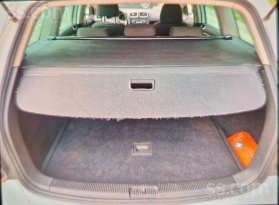 Balts Volkswagen Golf 2010 Rīga, ar dzinēja tilpumu 1.60 L un nobraukumu 385 tūkst. km par 1750 €, foto 11 vietnē AUTOMOTO.COM.LV