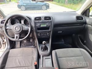 Balts Volkswagen Golf 2010 Rīga, ar dzinēja tilpumu 1.60 L un nobraukumu 385 tūkst. km par 1750 €, foto 17 vietnē AUTOMOTO.COM.LV