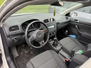 Balts Volkswagen Golf 2010 Viļņa, ar dzinēja tilpumu 1.60 L un nobraukumu 222 tūkst. km par 2300 €, foto 8 vietnē AUTOMOTO.COM.LV